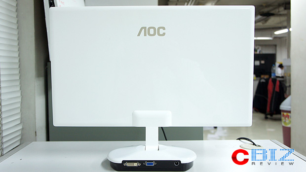 Review : AOC e2243FW LED มอนิเตอร์ 1080p แบบบาง-เบา
