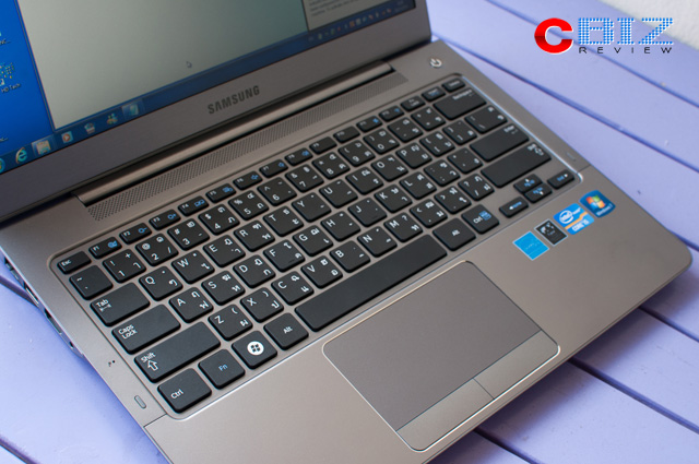 Review : Samsung Series 5 Ultrabook บางเบา บู๊ตเร็ว เน้นพกพา