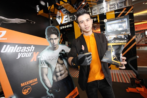 ปลดปล่อยหุ่น X ในตัวคุณ...ด้วยถุงมือฟิตเนส “Jason Fitness Glove X-Shape”