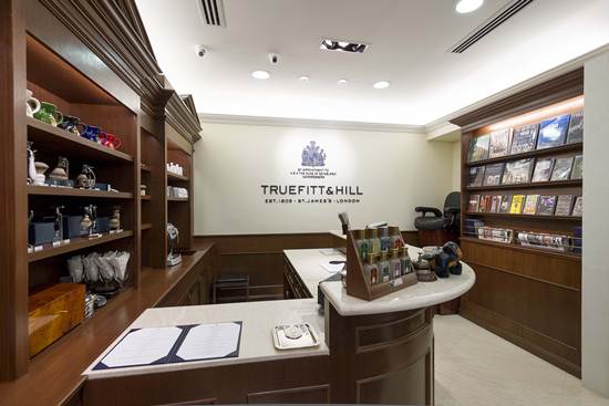 เสริมหล่อให้สุภาพบุรุษด้วยบริการระดับราชวงศ์อังกฤษ ที่ TRUEFITT & HILL