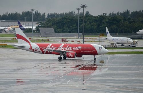 AirAsia boss says latest flight incident 'not stalled engine'