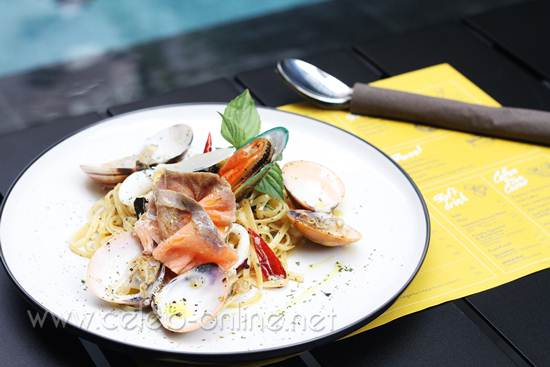 Pasta & Pool เพลินกับพาสต้าในบรรยากาศรีสอร์ต