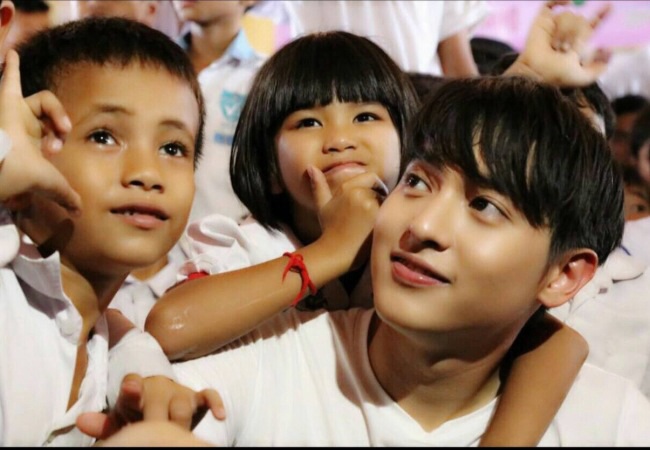 "เจมส์ จิ" ฟิตเต็มที่กับแฟนมีตติ้งครั้งสำคัญในอาเซียน JAMES JI 2017 ...