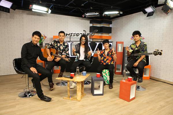 “Secret Band” ป็อปร็อคน้องใหม่ ที่โลกออนไลน์กำลังรัก!