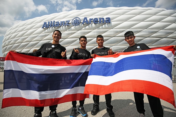 4 เยาวชนแข้งโจ๋ เปิดประสบการณ์ เยือนมิวนิค เยอรมนีกับค่าย Allianz Explorer