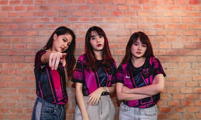 จับเข่าคุย 3 สาวสวย "Ari FC E-Sport" พร้อมเขย่าวงการเกมเมอร์
