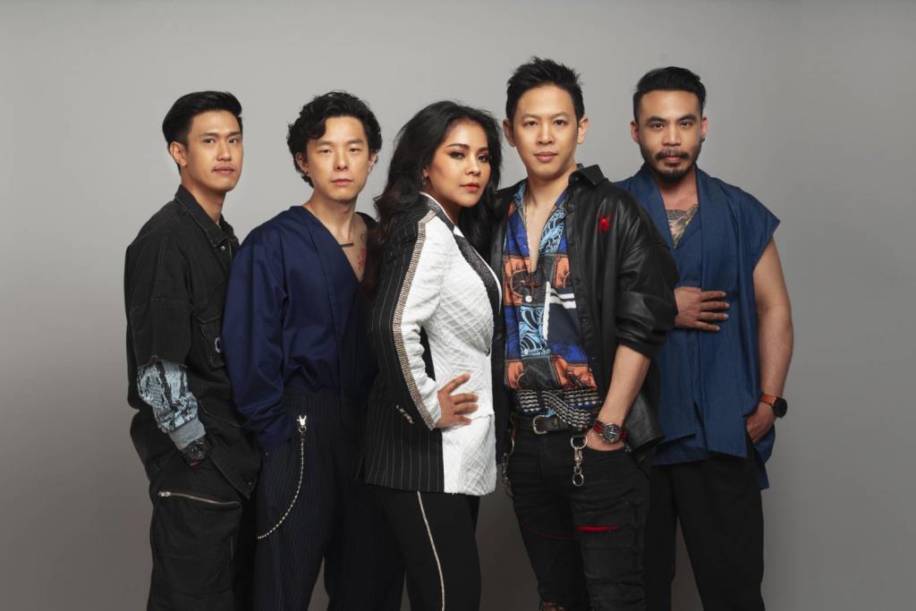 Cocktail ขอฟีทฯตัวแม่ “ ดึงดัน ” ต้องเป็น ตั๊ก ศิริพร เท่านั้น!