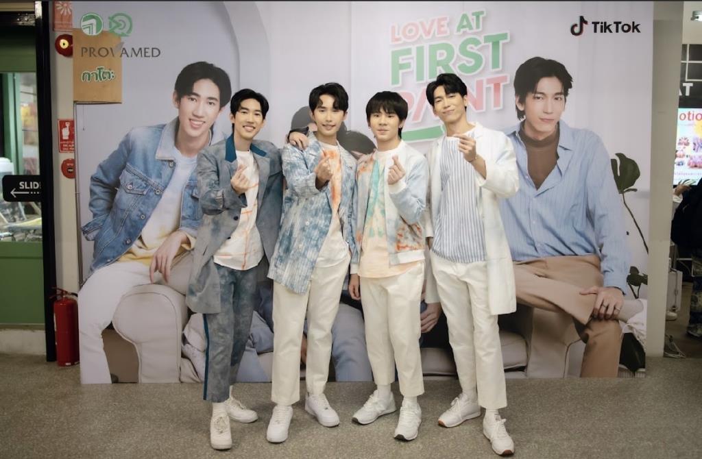 ท็อปมูฟ เปิดซิง! กับการดูซีรีส์วาย Love At First Paint ทาง TikTok ...