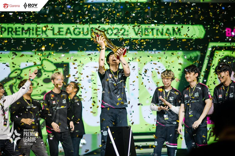 Photo Gallery ทีมไทย Bacon Time คว้าแชมป์โลก RoV รับเงินรางวัลกว่า 14 ล้าน!