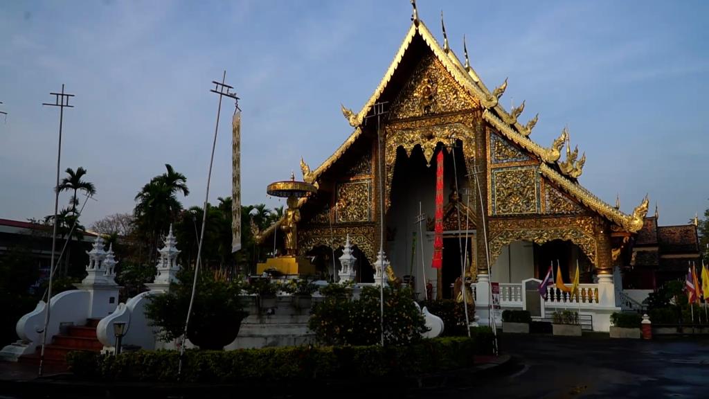 พระสงฆ์-คนเชียงใหม่ร่วมสวดมนต์ถวายพระพรพระองค์ภา ให้หายจากพระอาการประชวร