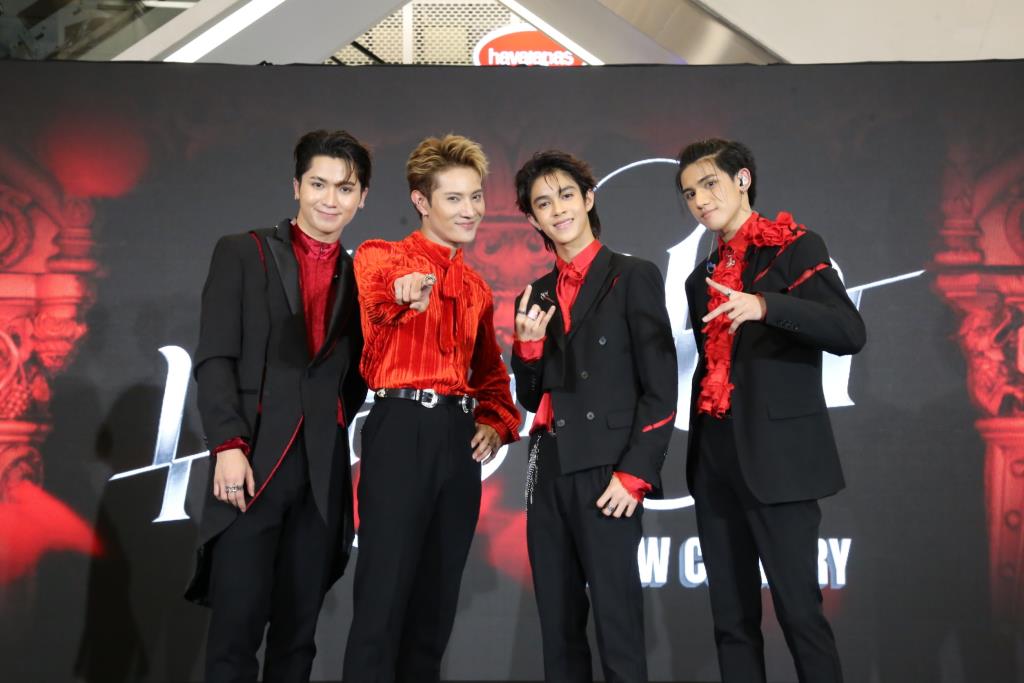 “เฉือนใจ” ปัง!! ปล่อย 4 วัน ยอดวิว MV ทะลุล้าน “NEW COUNTRY” ฉลองจัดมินิคอนเสิร์ตโชว์เล่นสดครั้งแรก