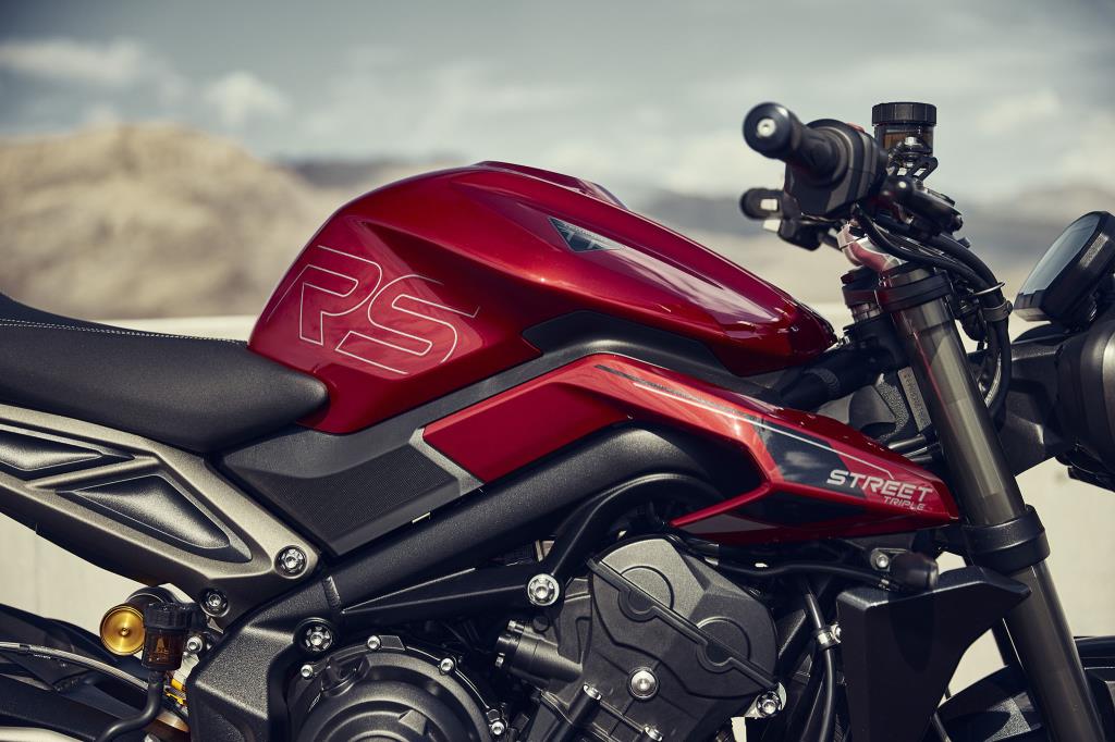 5 highlights of Triumph "Street Triple 765 RS", a new powerful sports ...