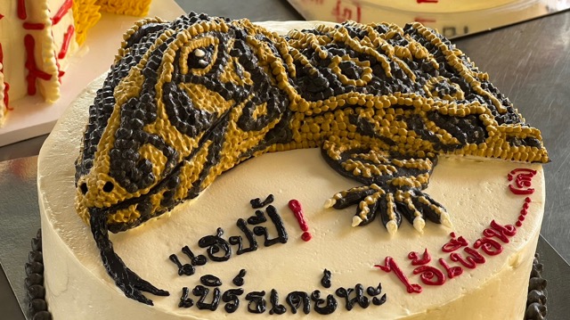 เจ้าของร้านเบเกอรีไอเดียเจ๋ง ทำเค้กแฟนซีฉีกแนวตลาดยอดขายพุ่ง