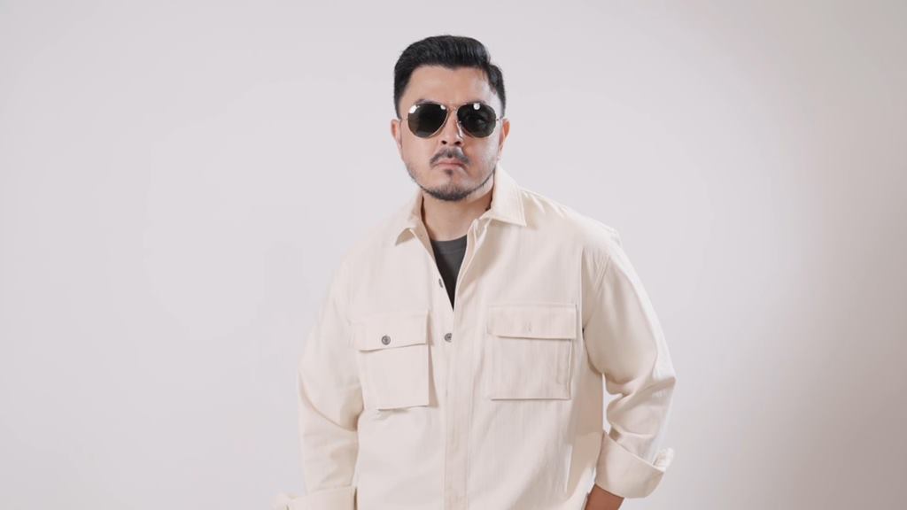 หมู ASAVA ปฏิวัติชุดยูนิฟอร์มโฉมใหม่ให้พนักงานเดอะ พิซซ่า คอมปะนี สุดไอ ...