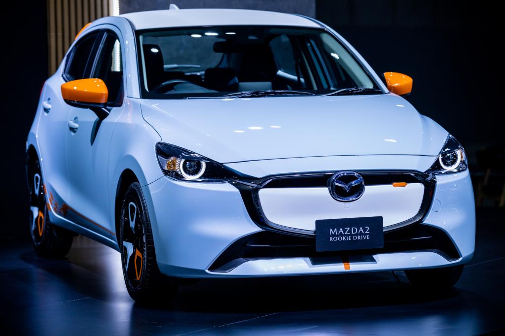 มาสด้าส่ง Mazda 2 รุ่นพิเศษ Rookie Drive และ Clap Pop เอาใจคนชอบแต่งรถ