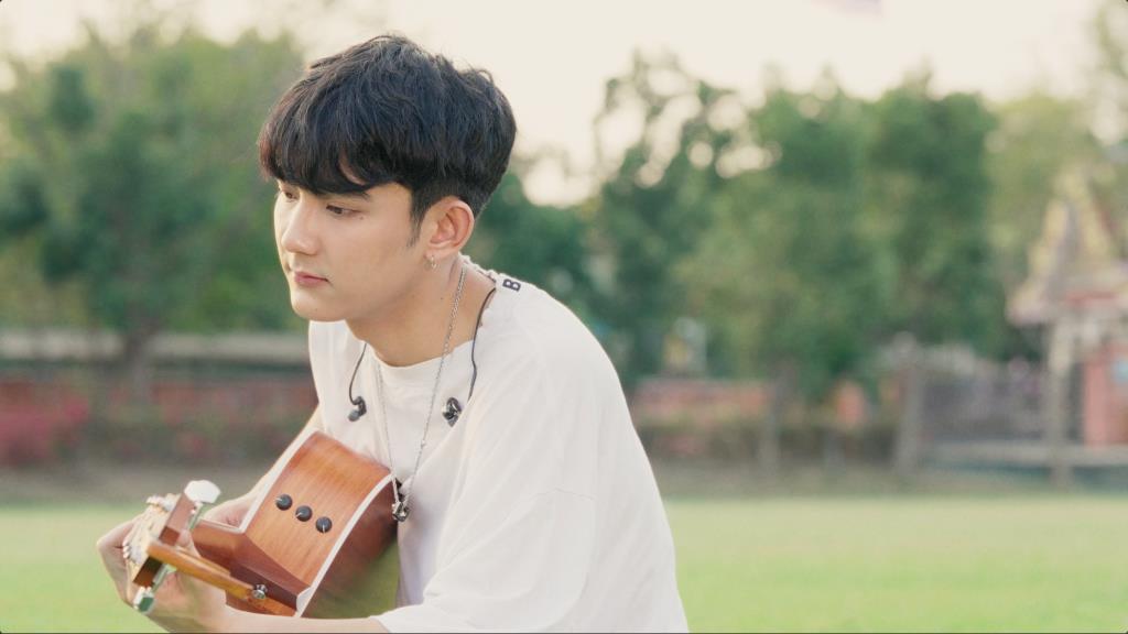 “อยู่ด้วยกันทุกเทศกาล” ผ่านเสียงสุดละมุนของ First Anuwat ซิงเกิลลำดับที่สองจาก “ระบายมาโปรเจค”