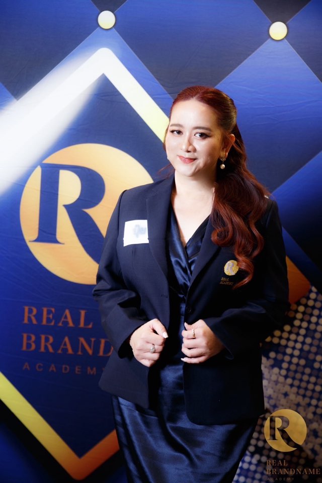 “คุณปุ้ย ลักษณาวัลย์" ปังสุด ดารา-เซเลบ-นักธุรกิจดัง ตบเท้าอบรมหลักสูตร ...