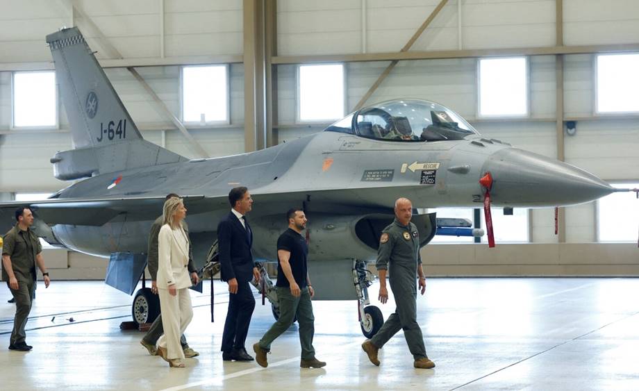 คนอยากลองของ! เนเธอร์แลนด์ไฟเขียวยูเครน ใช้ F-16 ที่มอบให้โจมตีใส่ ...