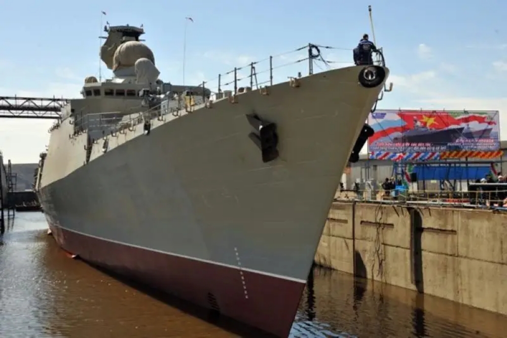 สื่อรัสเซียรายงานเรือฟริเกตเวียดนามเข้าเทียบท่าวลาดิวอสต็อกติดต่อธุรกิจ