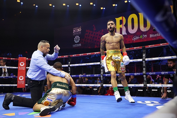 "น็อคเอาท์" พ่าย TKO "ออสการ์" เสียเข็มขัด WBA รุ่นเล็ก แชมป์โลกชาวไทยสูญพันธุ์