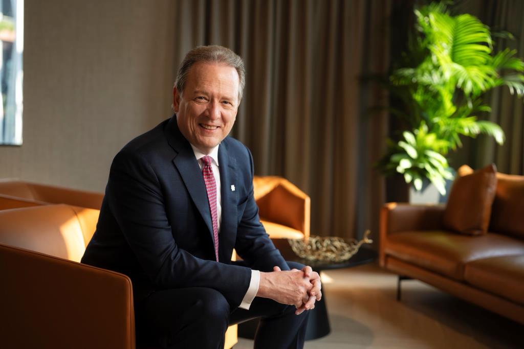 UOB ขอบคุณลูกค้าด้วยของขวัญคอลเลกชันพิเศษจากดีไซเนอร์ชื่อดัง ในโอกาส ...