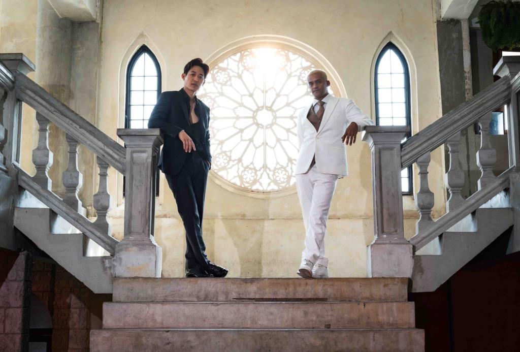 Photo Gallery “แสง” ผลงานซิงเกิ้ลแรกจาก “คริส จอน (Chris Jon) Feat. ตู่ ภพธร” บทเพลงที่เป็นแรง ...